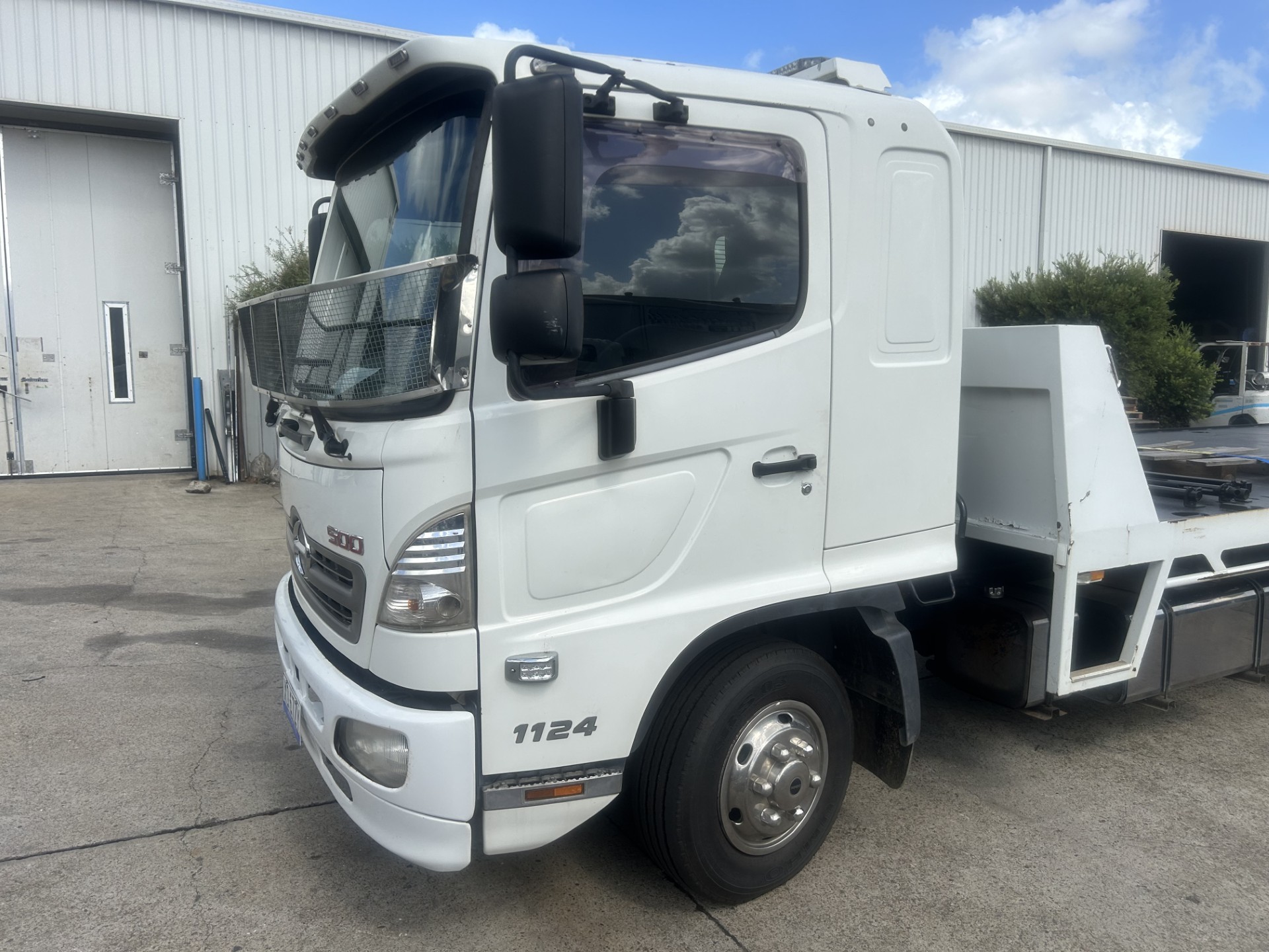 HINO FD TILT SLIDE